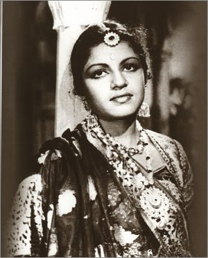 Anjali Devi - Biography, Age, Career, Family & More | Wikiunfold
