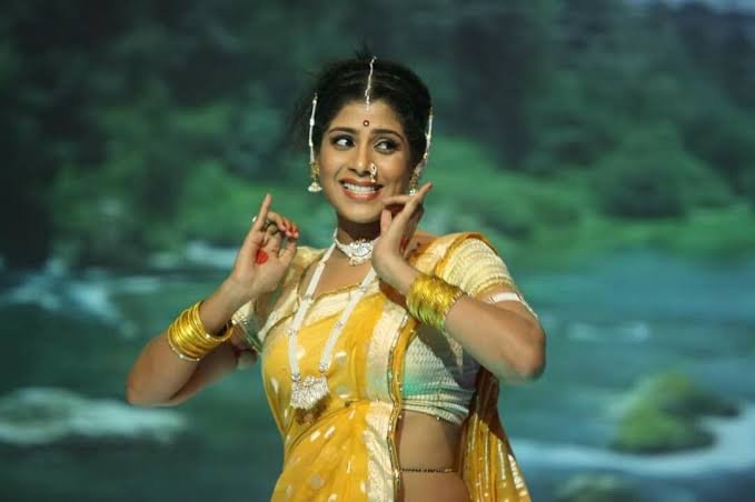 Aditi Sarangdhar - Biography, Age, Career, Family & More - Wikiunfold