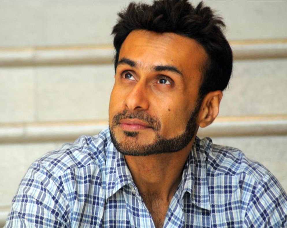 Arif Zakaria - Biography, Age, Career, Family & More | Wikiunfold